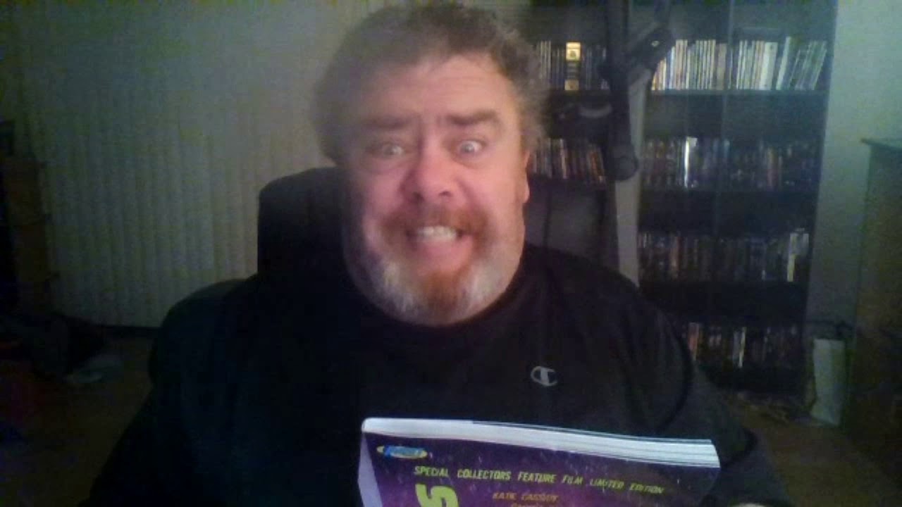 Unboxing of The Scribbler graphic novel by Dan Schaffer - YouTube