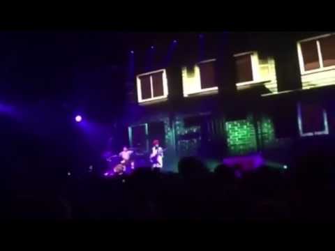 Tyler Joseph Changes the Lyrics of Stressed Out - twenty one pilots ...