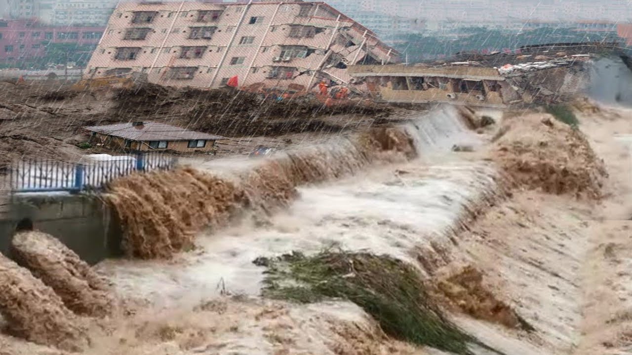 Floodwaters Overtake Japan! Ishikawa Prefecture Underwater as River ...