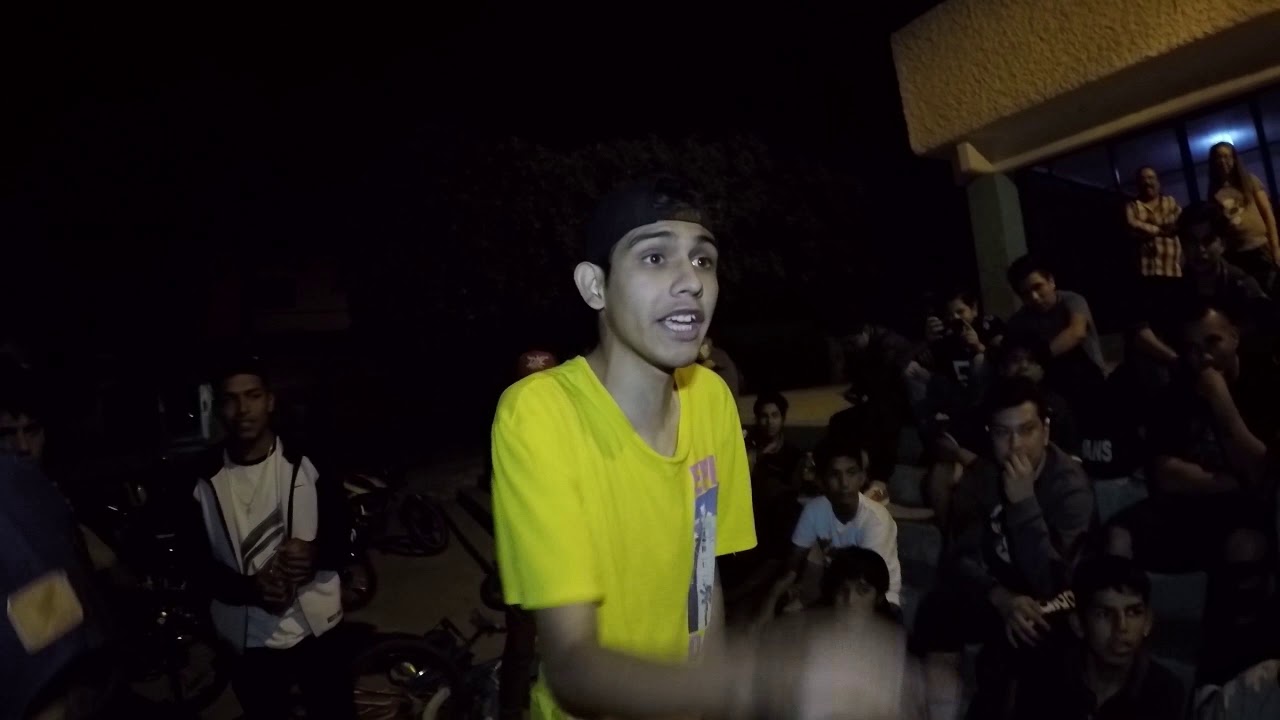 CHANDO VS DESTRO VS DEWALL RAP EN EL MERCADITO - YouTube