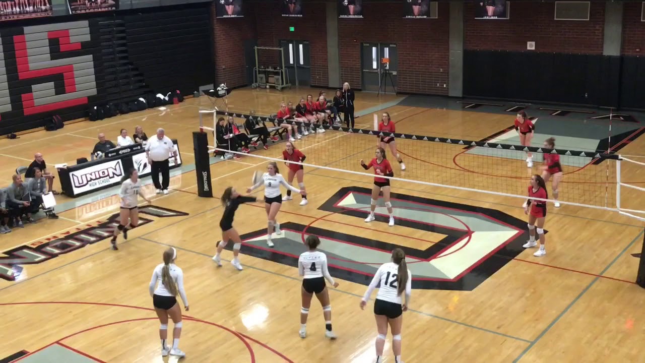 Camas volleyball opens 4A GSHL play with win over Union - YouTube