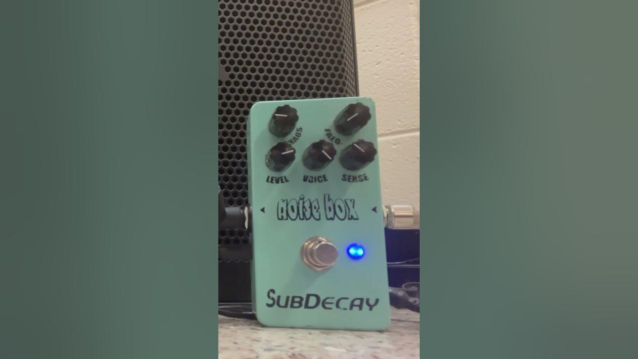 Subdecay FX Noise Box synth fuzz+Chase Bliss Audio Habit delay+Schecter Hellraiser C-VI guitar ...