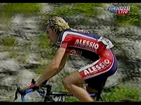 2002 Giro d'Italia Stage 17 with David Duffield - YouTube