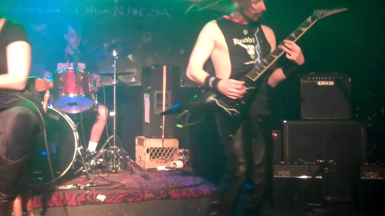 The Green Manalishi With The Two Prong Crown - YouTube
