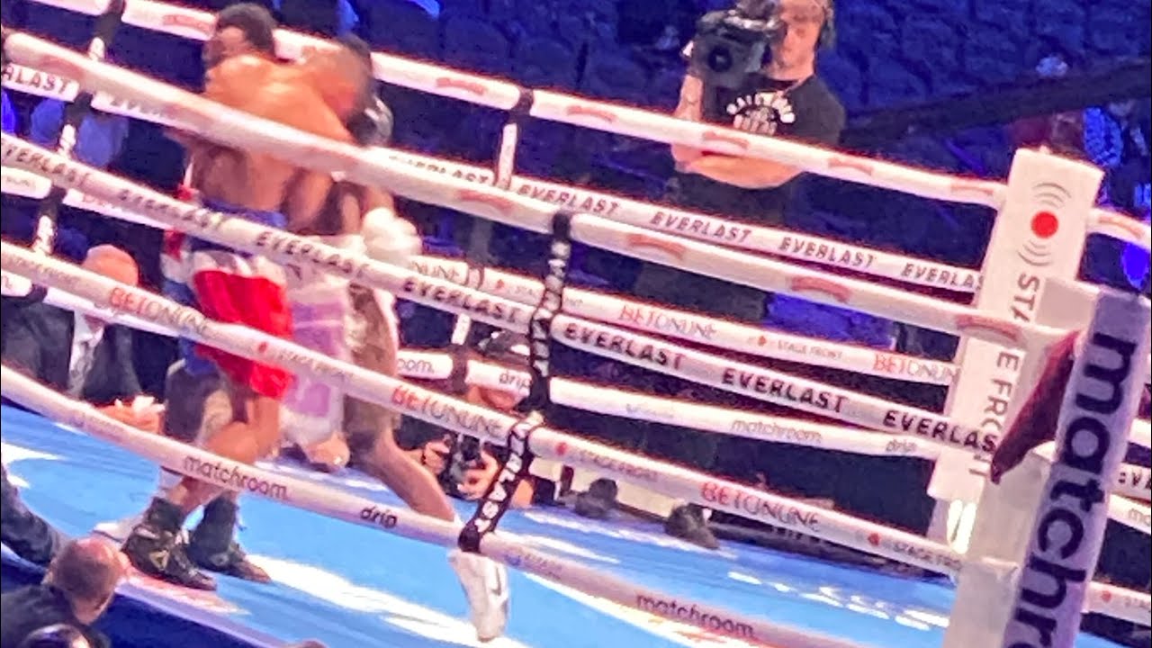 Zaquin Moses Destroys opponent at Jaron Boot Ennis vs Karen Chukhadzan ...