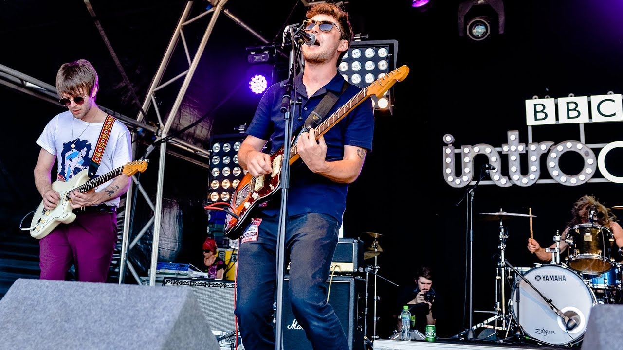 The Extons - No Hope (Reading + Leeds 2019) - YouTube