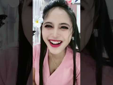 BUMIL CANTIK LIVE SPILL PERUT