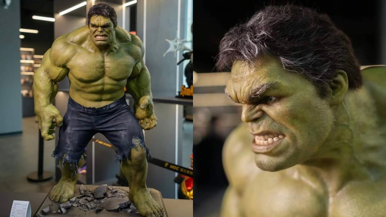 New avengers Hulk statue on display queen studios - YouTube