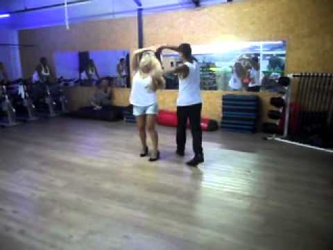 Improviso na aula Caio e Barbara - YouTube