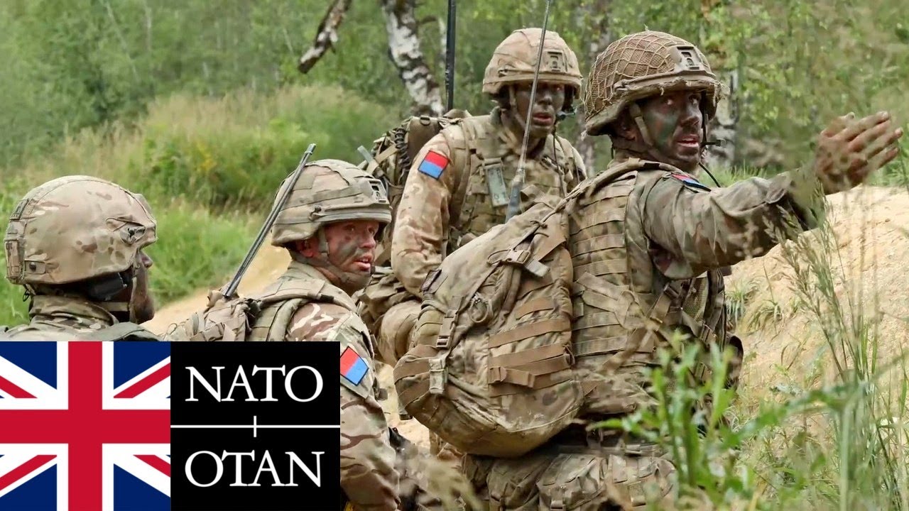 British Army, NATO. Soldiers during military exercises in Germany ...