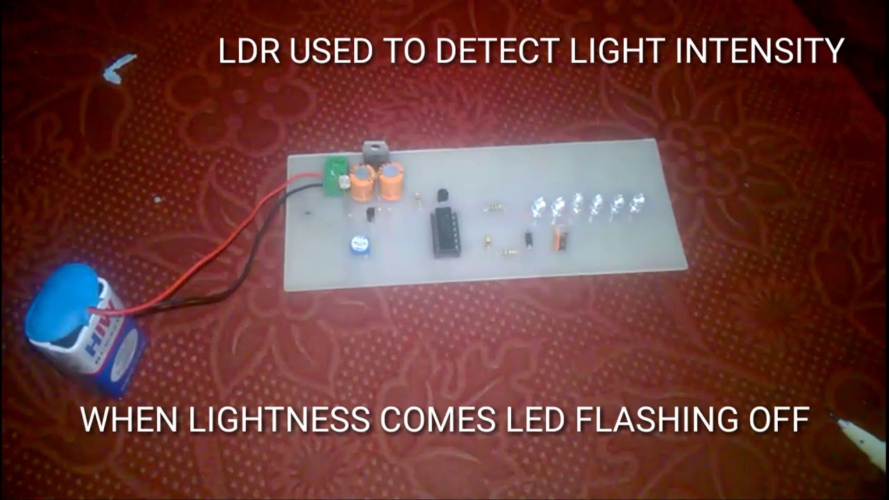 CHRISTMAS FLASHING LIGHTS (MINI PROJECT) - YouTube