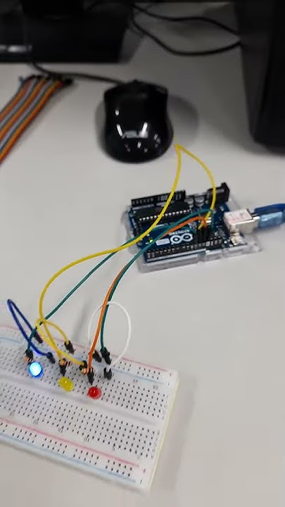 Arduino LED紅綠燈製作 - YouTube