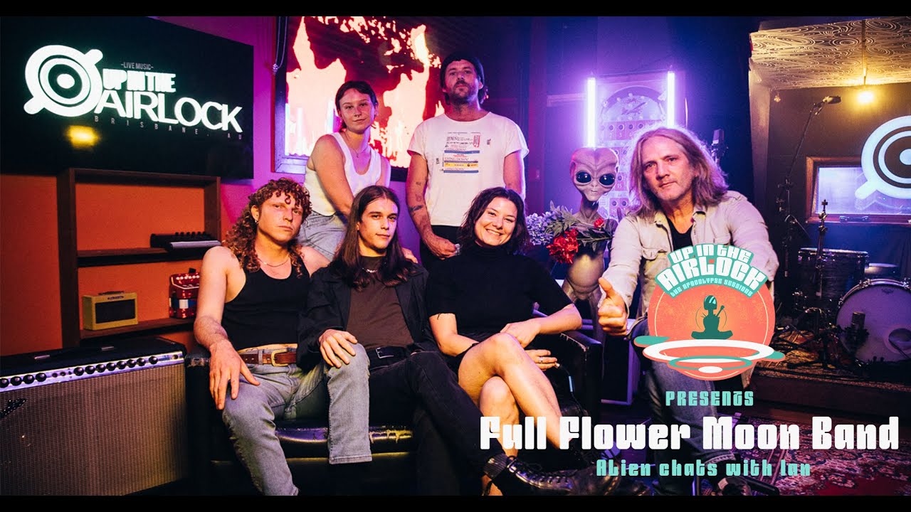 Full flower moon band (Up in the airlock) interview with Ian Haug - YouTube
