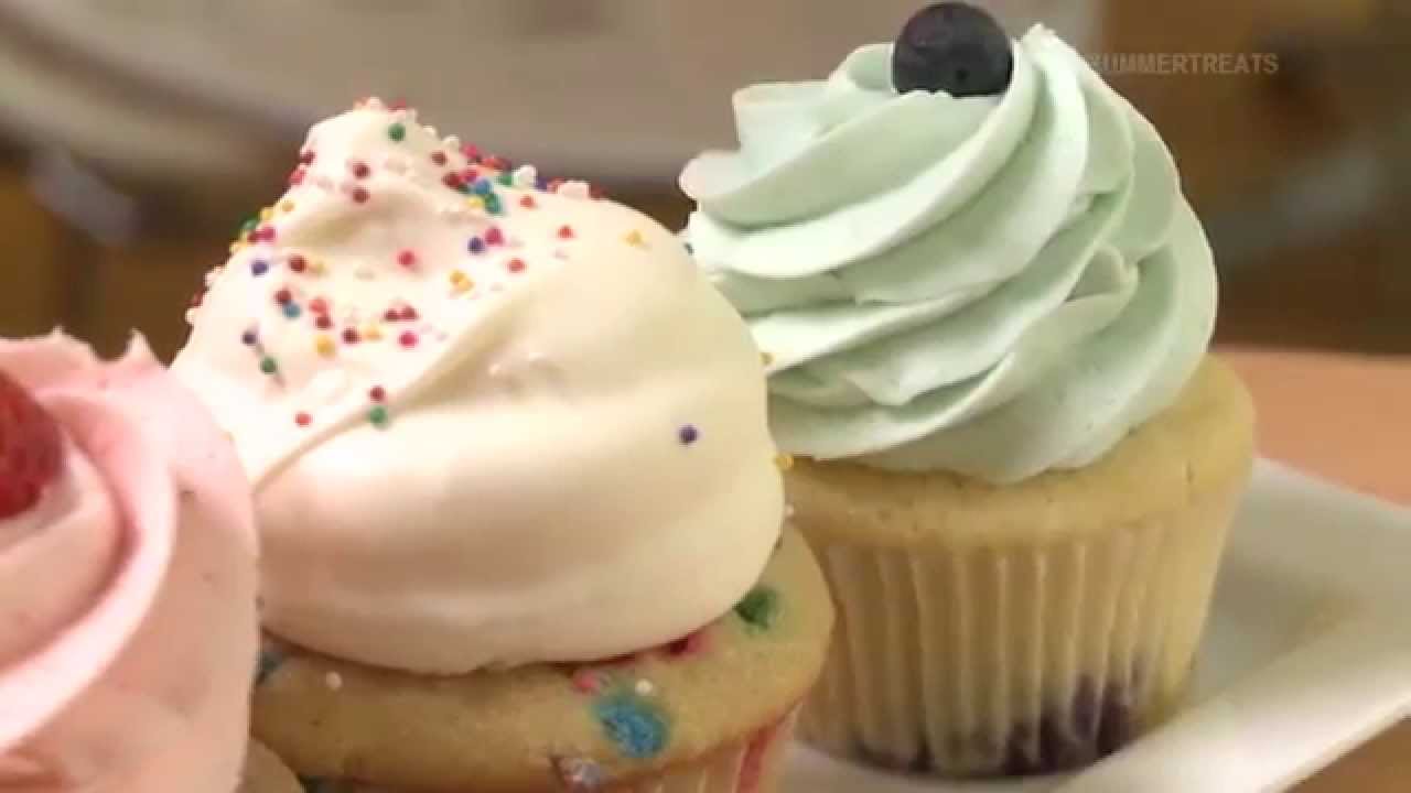 Chicago's Best Cupcakes: Miss Joan's Cupcakes - YouTube