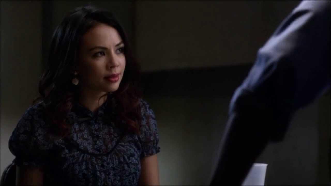 Pretty Little Liars - Mona 4x09 - YouTube
