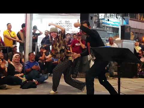 Untung la||Malam Ni Hero no One Menang Banyak layan Menari Dengan Minah Saleh Alisa..