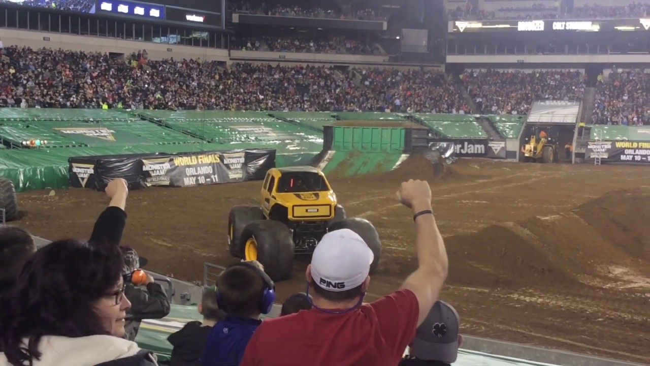Monster Jam Philadelphia 2019 BroDozer (Colt Stephens) Freestyle 4/20 ...