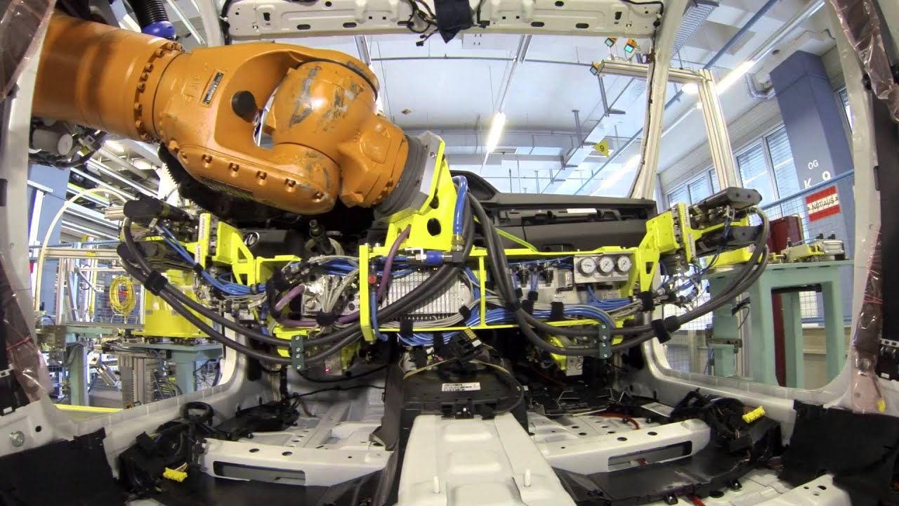 Mercedes-Benz 2014 E-Class production HD 1 - YouTube