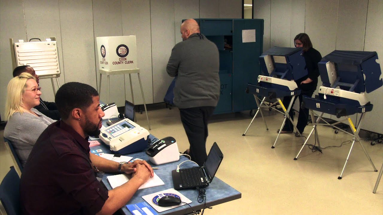 E-Pollbook Checking-In Voters - YouTube