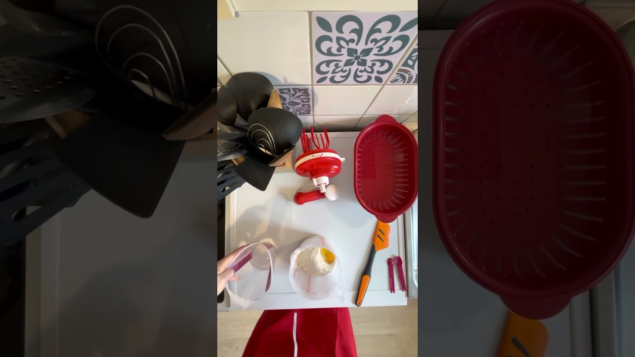 Spätzle maison Tupperware ☺️ - YouTube