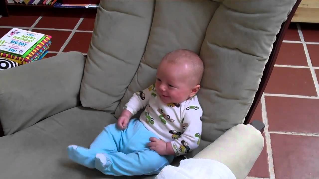 12 weeks - Watching Elmo - YouTube