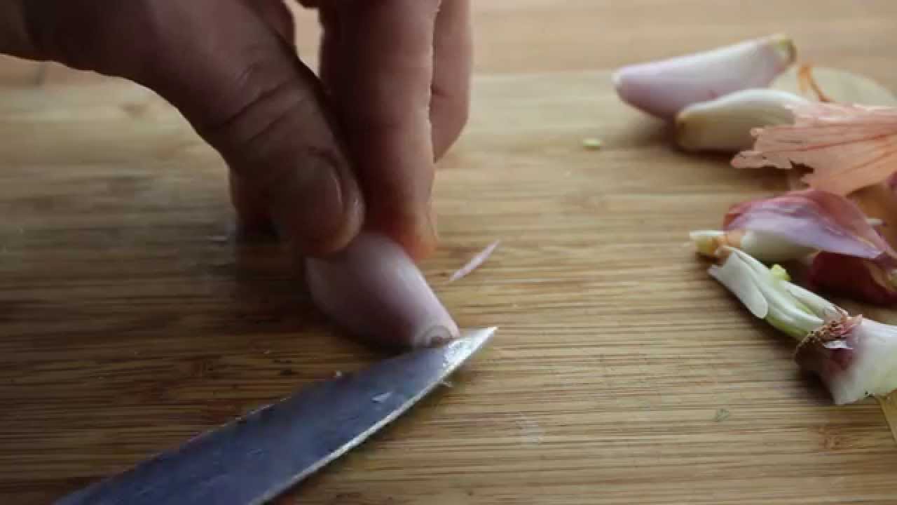 How to dice a shallot or onion - YouTube