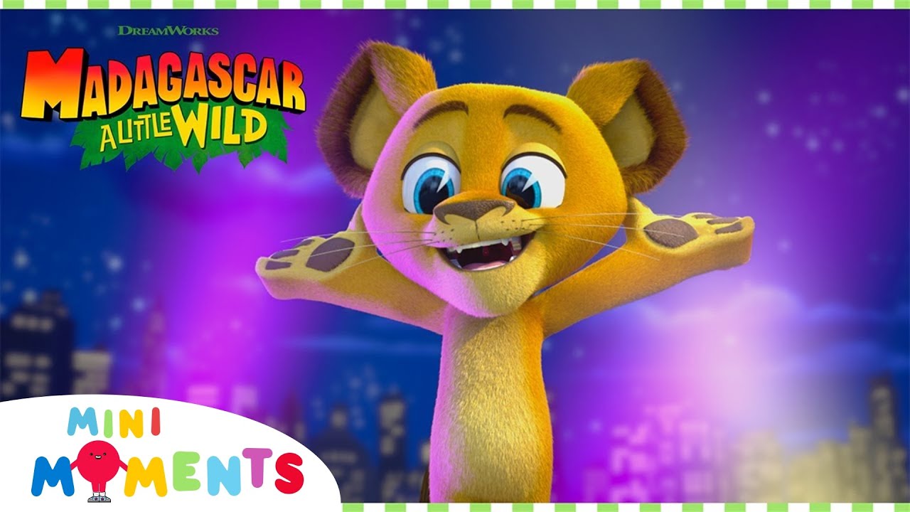 Alex Puts on a Show! 🍿 | Madagascar: A Little Wild | Mini Moments - YouTube