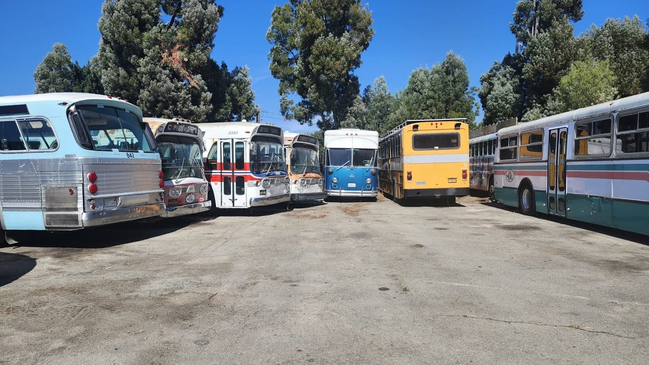 Pacific Bus Museum: The Tour PT 2 - YouTube