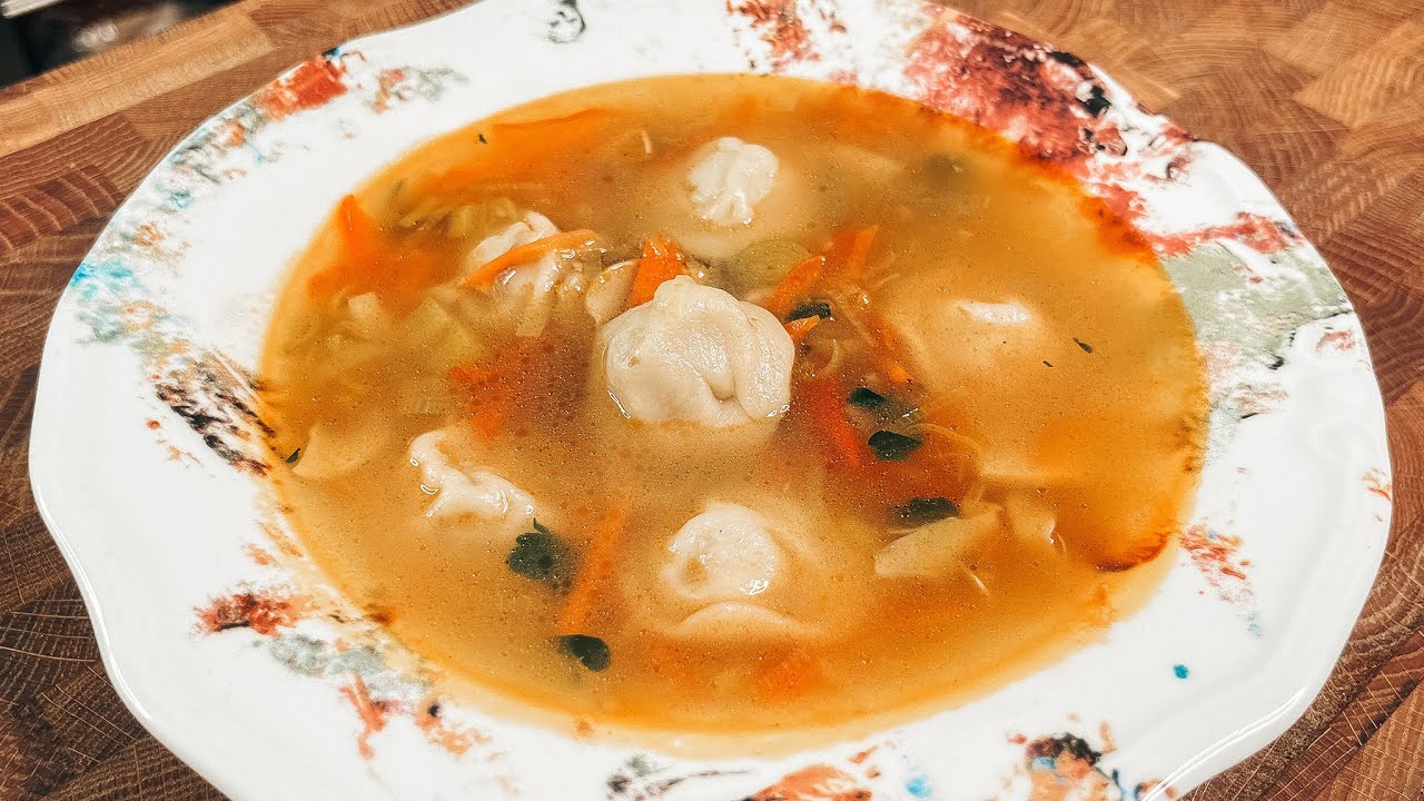 Warme und leckere Suppe! Es ist so lecker, dass ich diese Suppe jeden ...