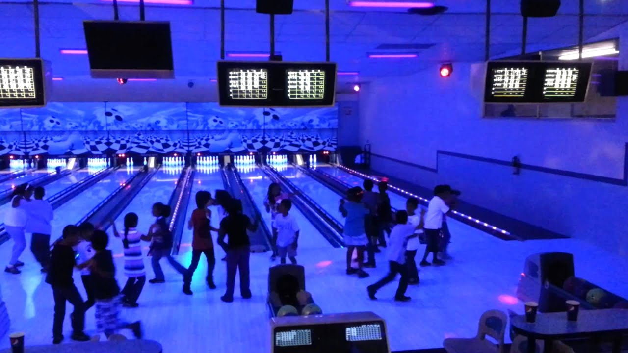 Gardena bowling Dance 2013 - YouTube