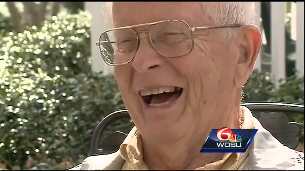 Famed Saints PA Announcer Jerry Romig Dies - YouTube