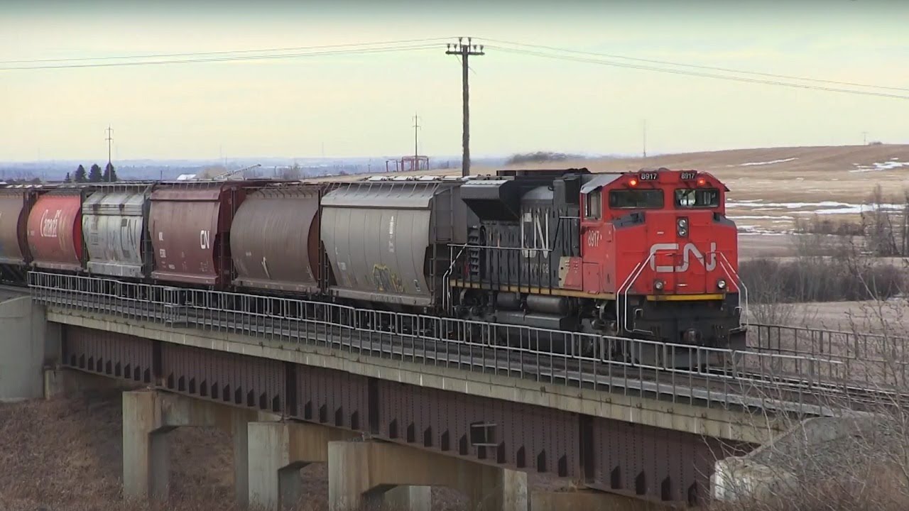 CN Train Spotting HD: 1-1 SETUP | CN 8882 & DPU 8917 Leads CN G865 Grain At Bremner 10/12 2/16 ...
