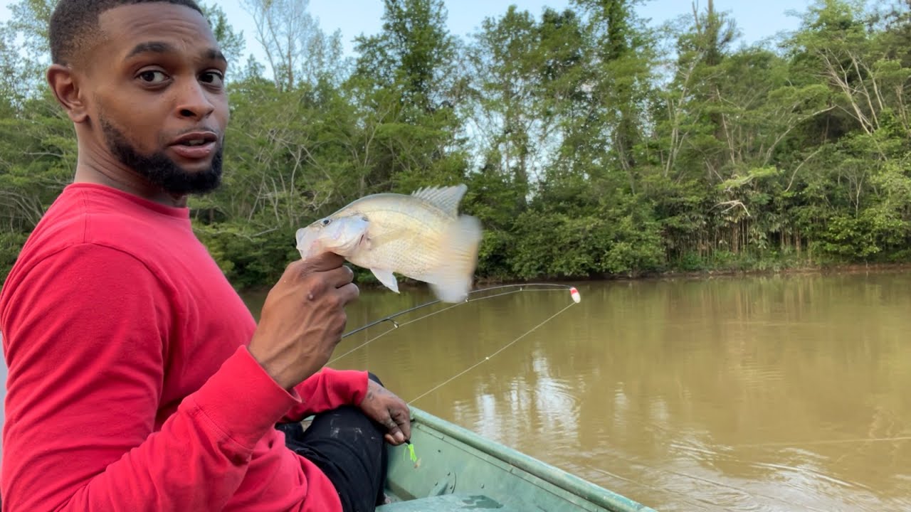 PRIVATE LAKE FISHING FOR CRAPPIE!! 🔥(Must Watch)🔥 - YouTube
