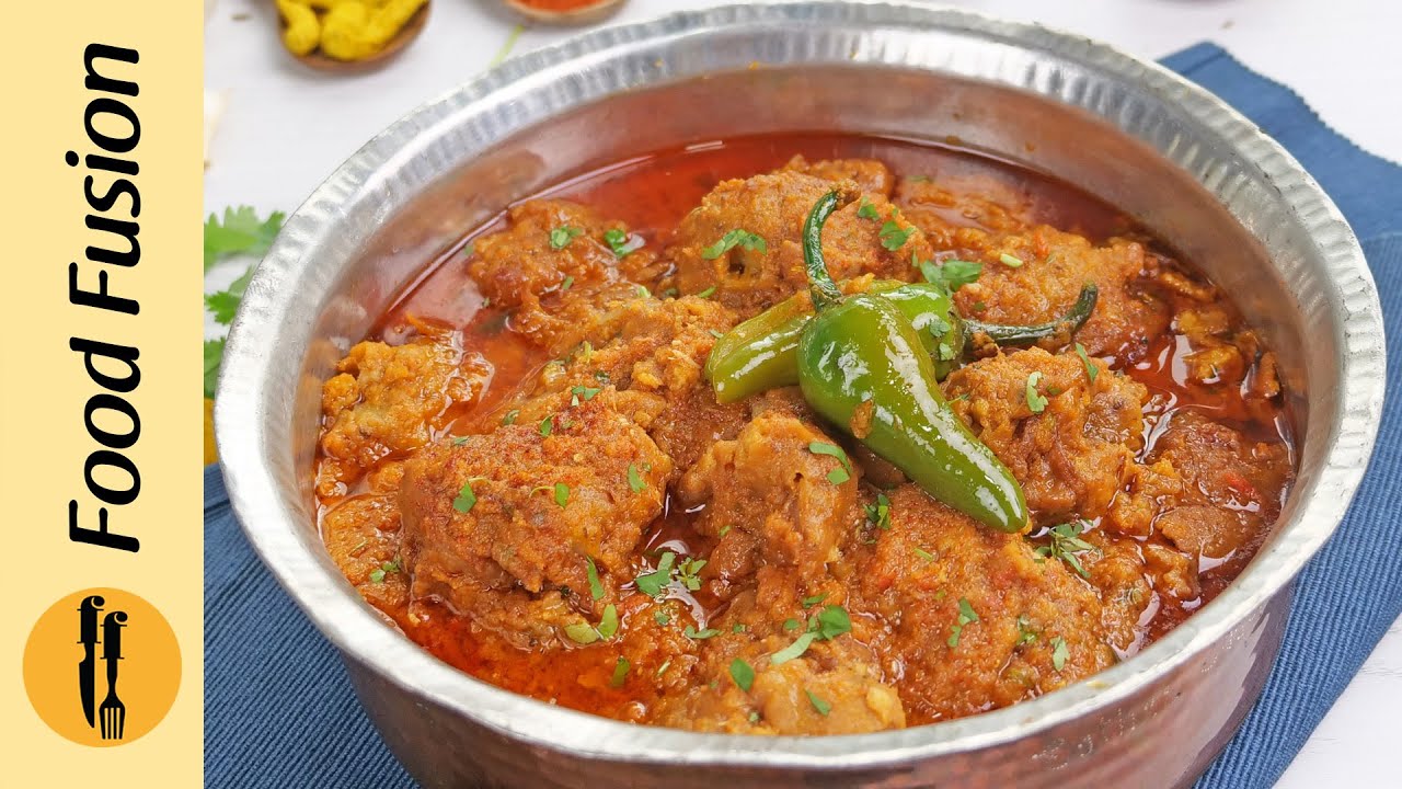 Pakoray ka Salan Recipe by Food Fusion - YouTube