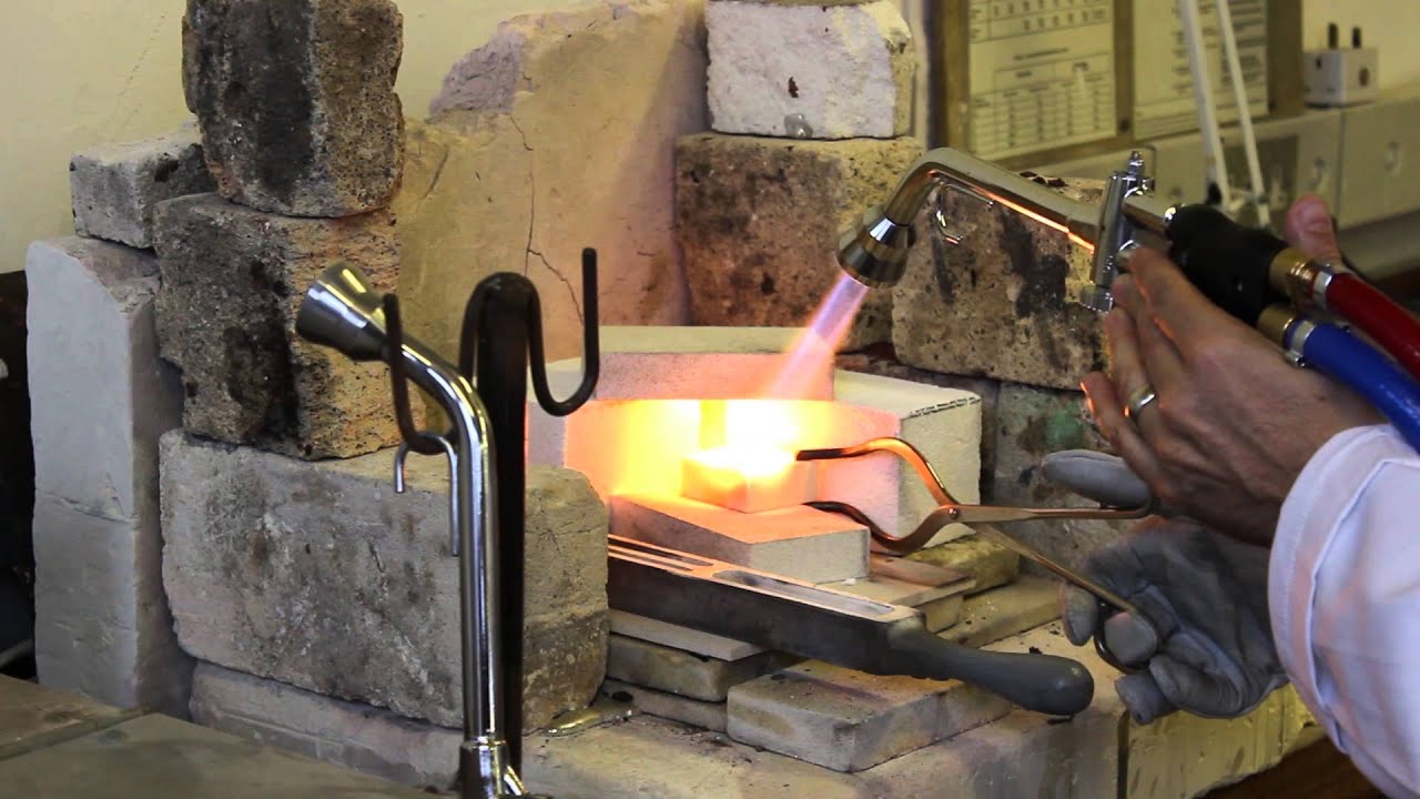 ECA Open Day: goldsmith at work - YouTube