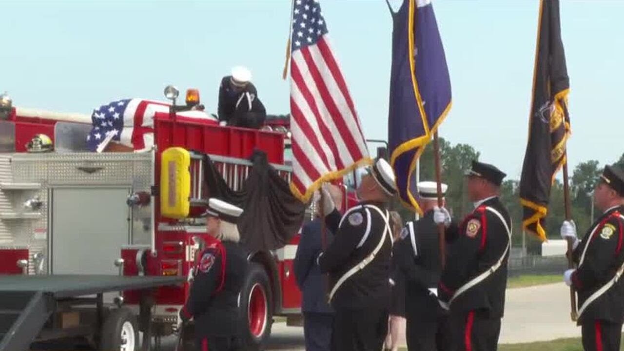 Funeral held for SC fire chief who died while responding to Hurricane ...
