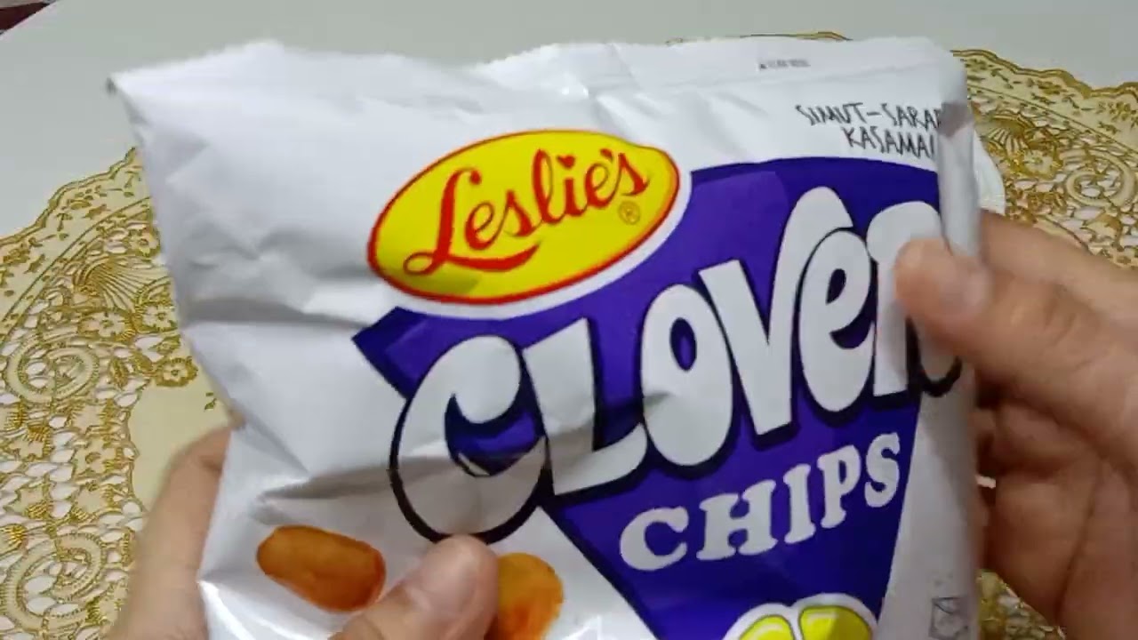 LESLIE'S CLOVER CHIPS CHEESIER CORN SNACK - YouTube