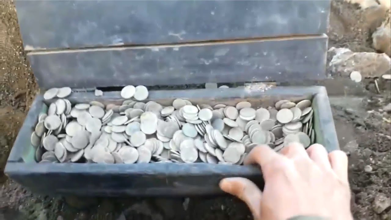 TREASURE BOX OPENING MOMENT | Treasure hunting by metal detector 2021 ...