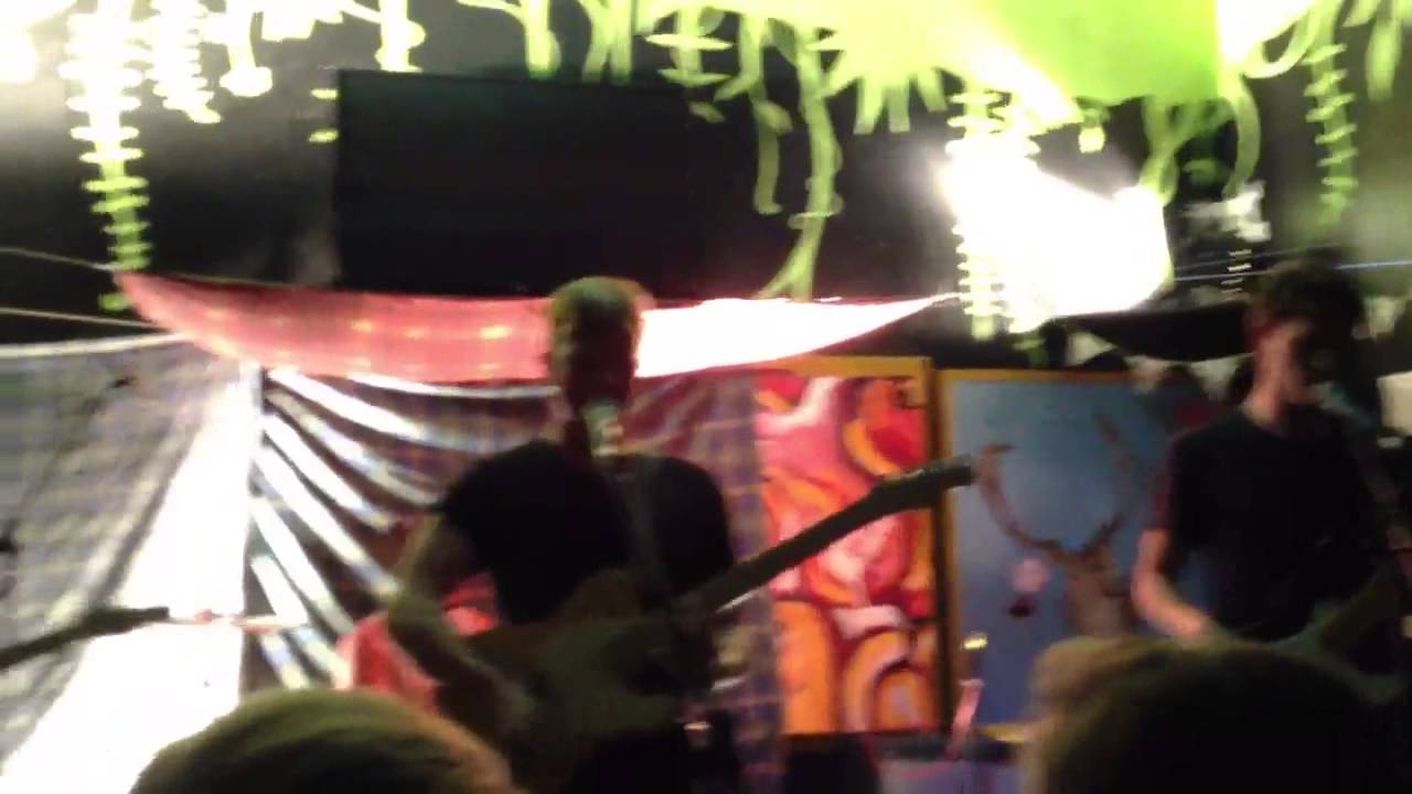 Cover - Bwani Junction @ Caledonian Backpackers, Edinburgh - YouTube
