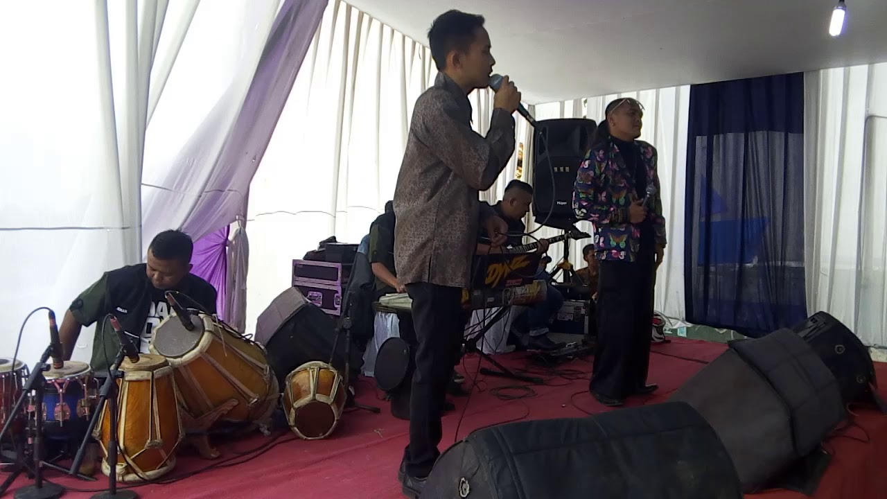 Batrawali pop sunda ft balad darso entertain - YouTube