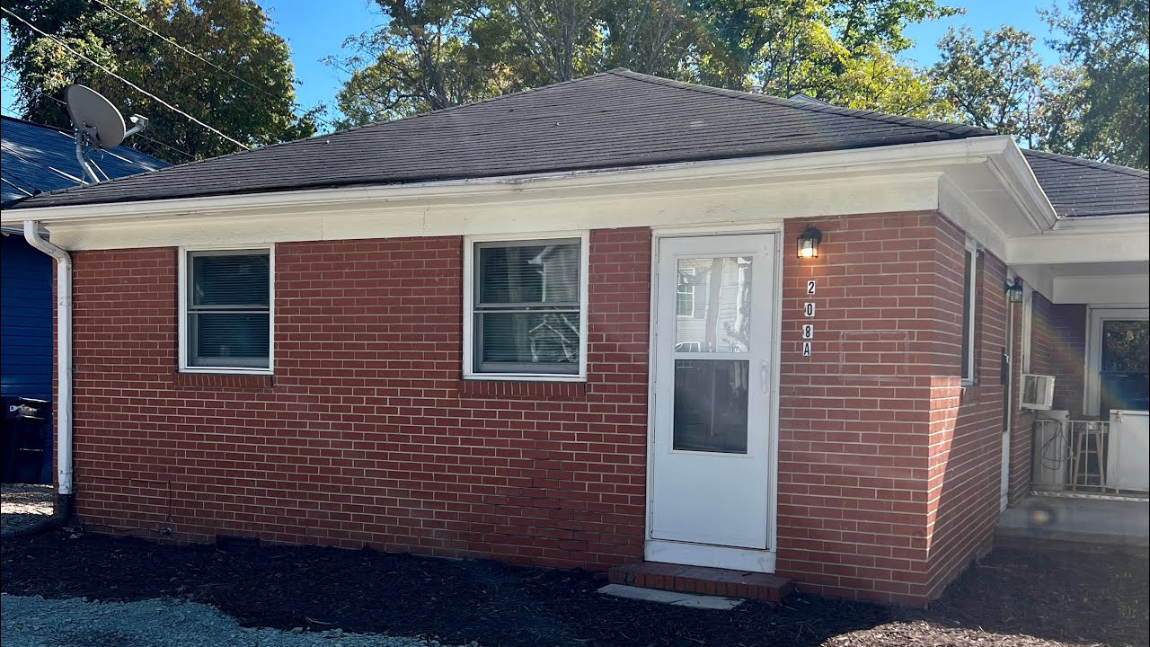 208 A East Geer st video tour - YouTube