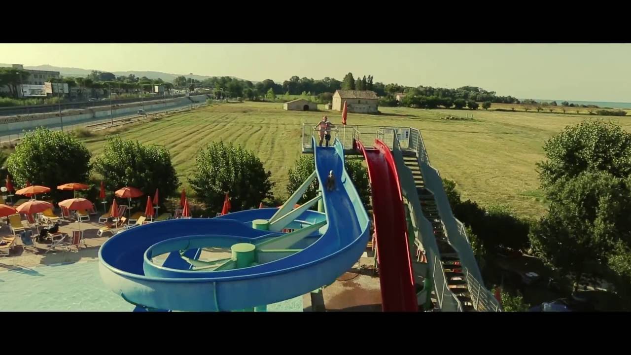 Acquapark Centro Vacanze La Risacca - YouTube