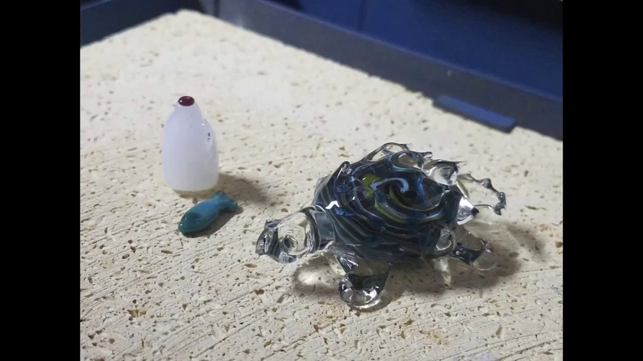 Lampwork glass snapping turtle - YouTube