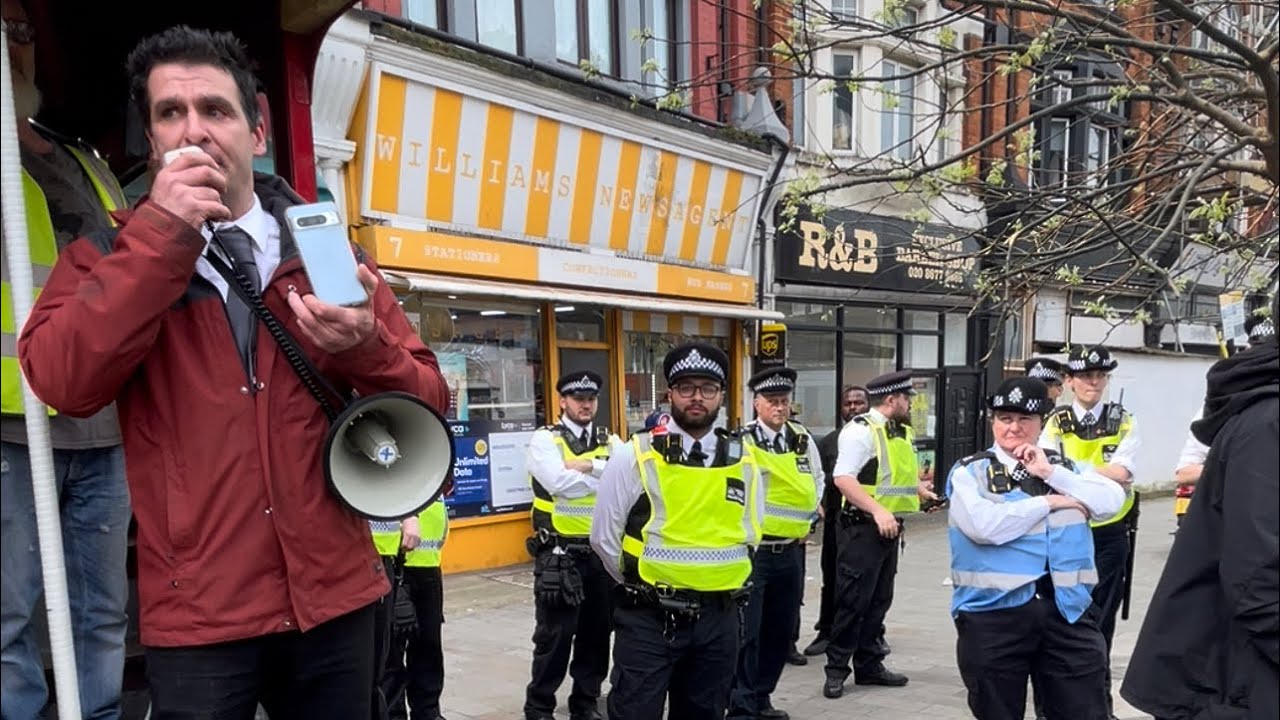 Kingsley Hamilton Talking On Our Right To Protest - YouTube