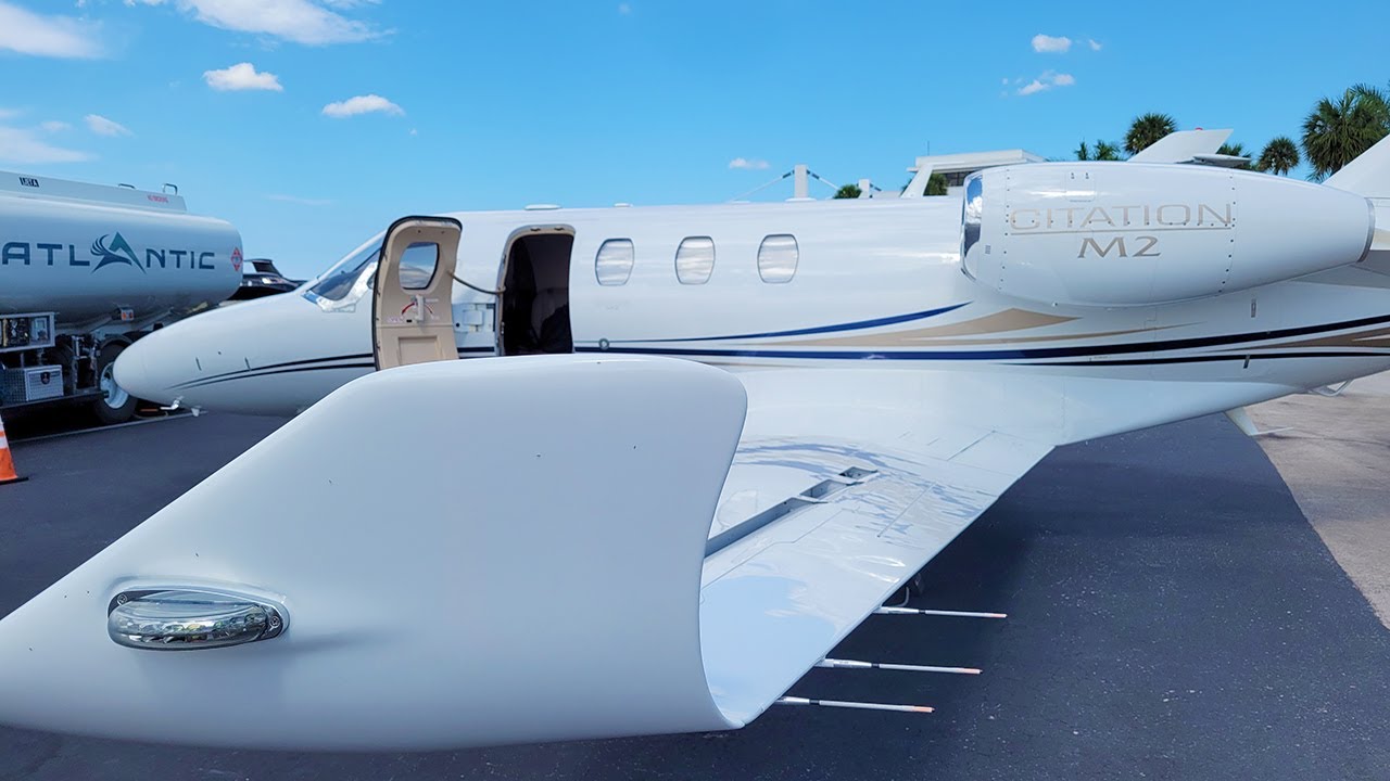 Student transitions to the Citation M2 Jet - YouTube