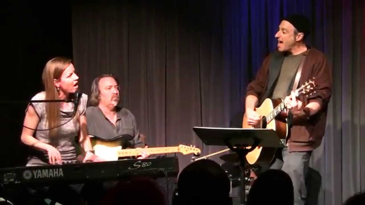 Annie Boxell and Dan Bern write a song at TopTune - YouTube