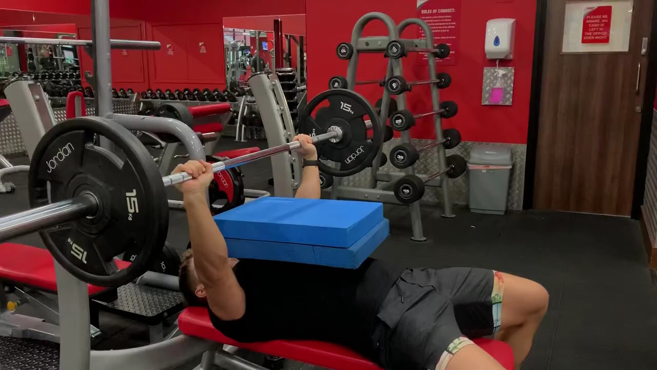 Bench Press with Foam Pad(s) - YouTube