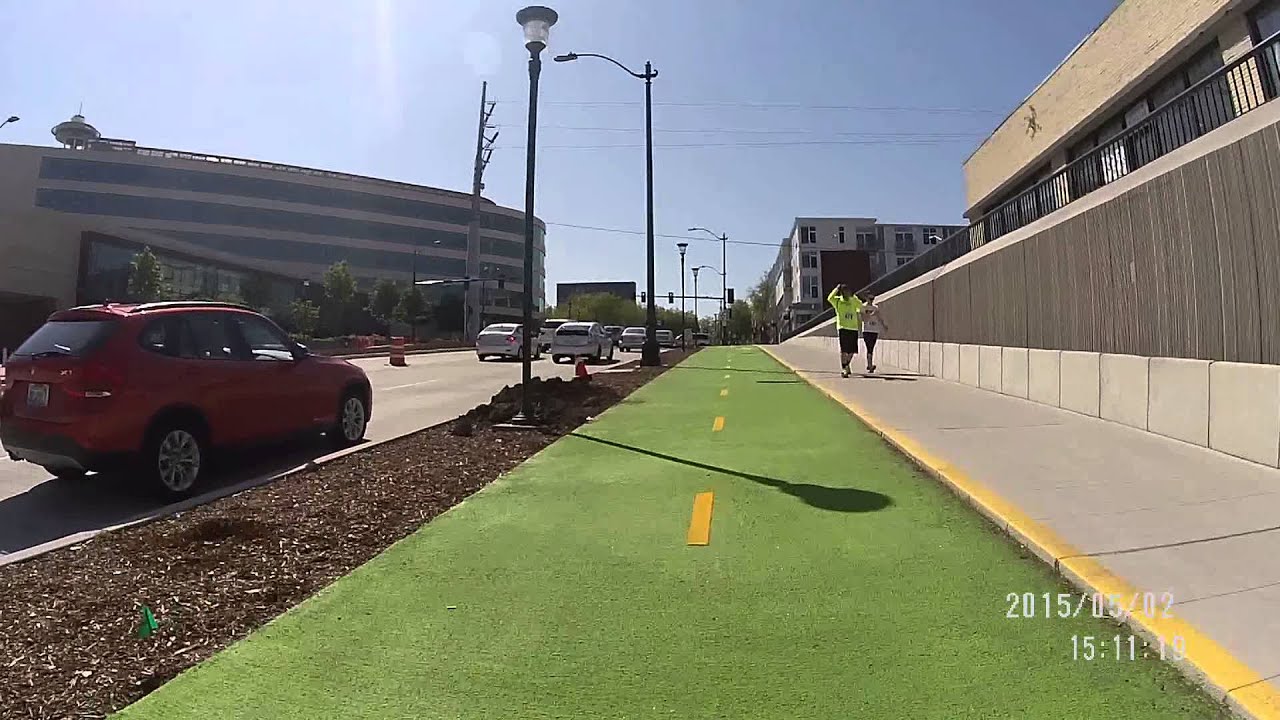 Seattle, Cycle Track, Mercer Ave - YouTube