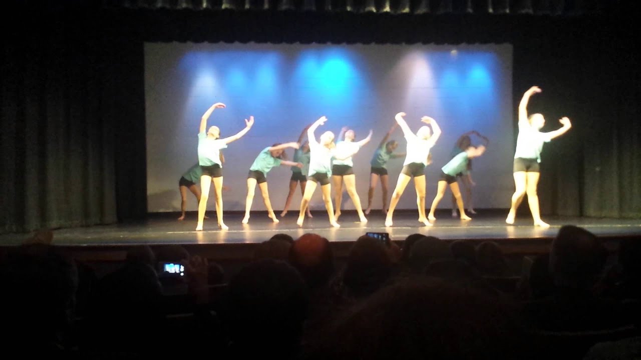 Lexi's DDMS dance class (6th grade) - YouTube
