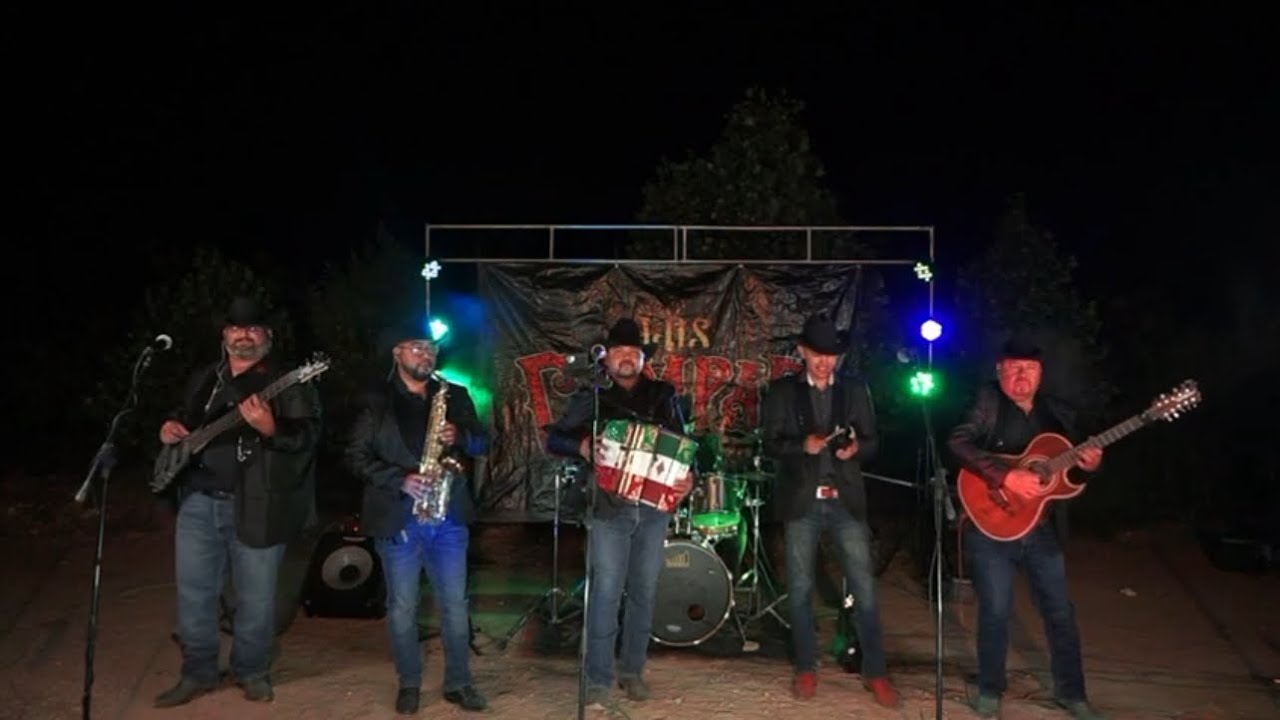 EL POCHITO CON LIVY’S - YouTube